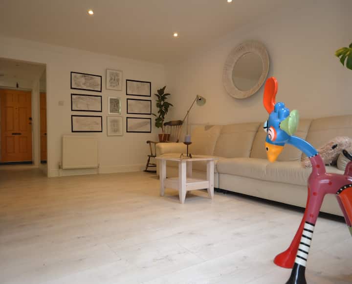 Charming Room On The Hill With Parking - Harrow