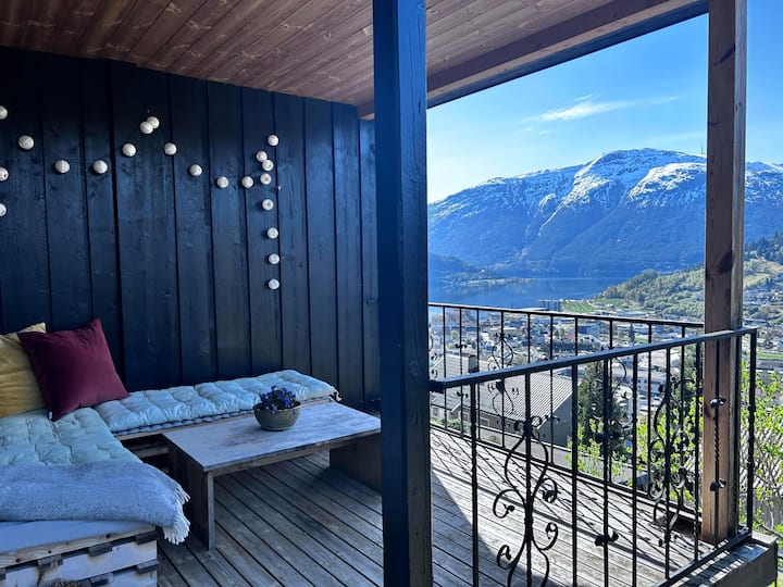 Koselig Hus I Sogndal Med Flott Utsikt. - Kaupanger