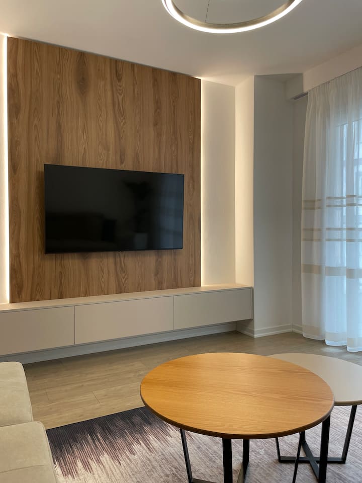 Luxury Apartment Next To U.s Embassy - Tirana