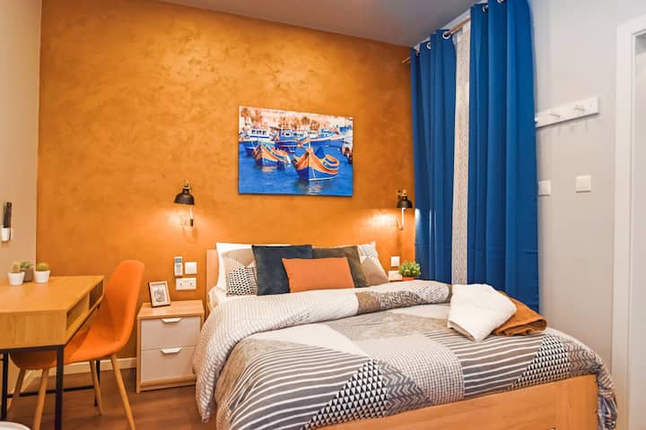Cosy Room By The Sea | Private Large Bathroom & Ac - Valletta