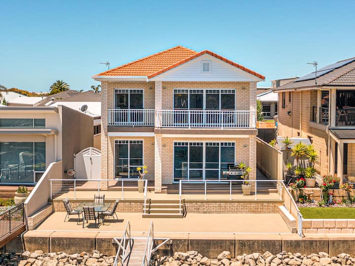 Southwater Waterfront Home - Port Lincoln
