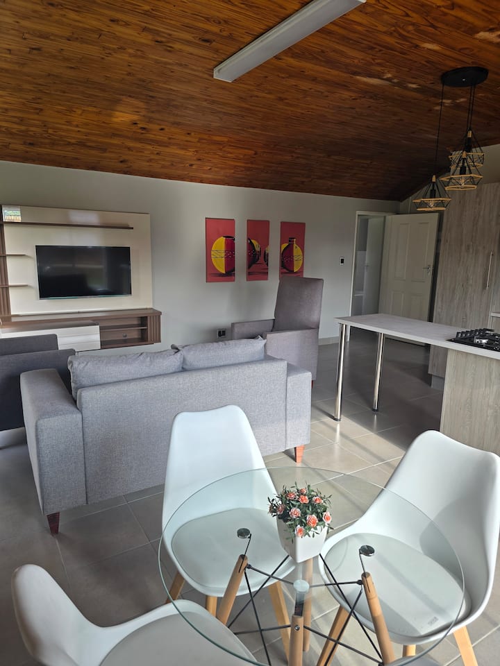 Airport Fresh Lodge - Boksburg