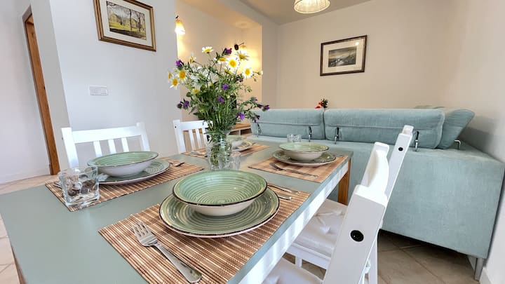 Casa Azahar Centrally Located 2 Bedroom  Apartment - Alhaurín el Grande