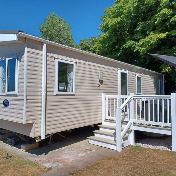 Beautiful 4 Berth Caravan - Paignton