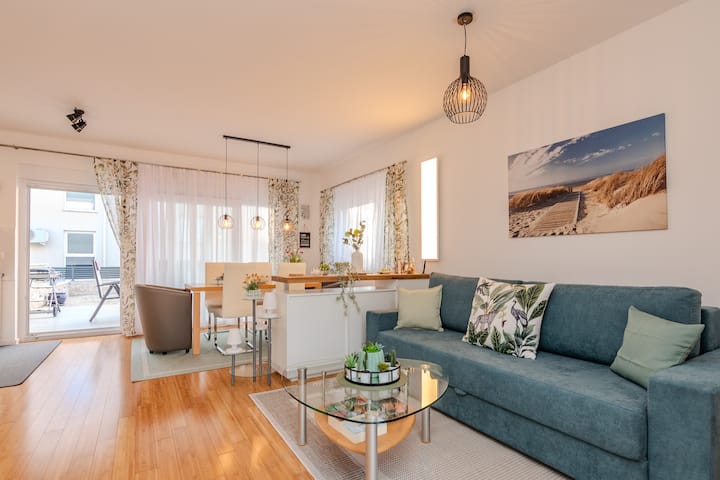 Magnolia, Modern House With Spacious Garden - Novalja