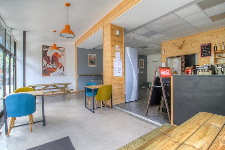 Relais De Montagne Au Pied Du Cirque De Gavarnie - Gavarnie