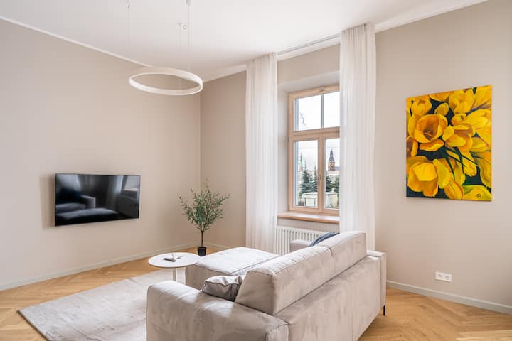 Modern City Escape: Old Town Riga At Your Window! - Riga Airport (RIX)