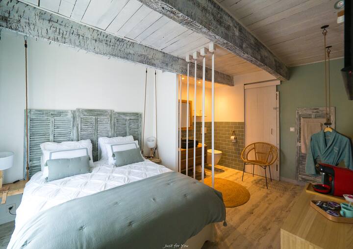 Chambre Rdc Avec Accès Piscine Intérieure Chauffée - Gard