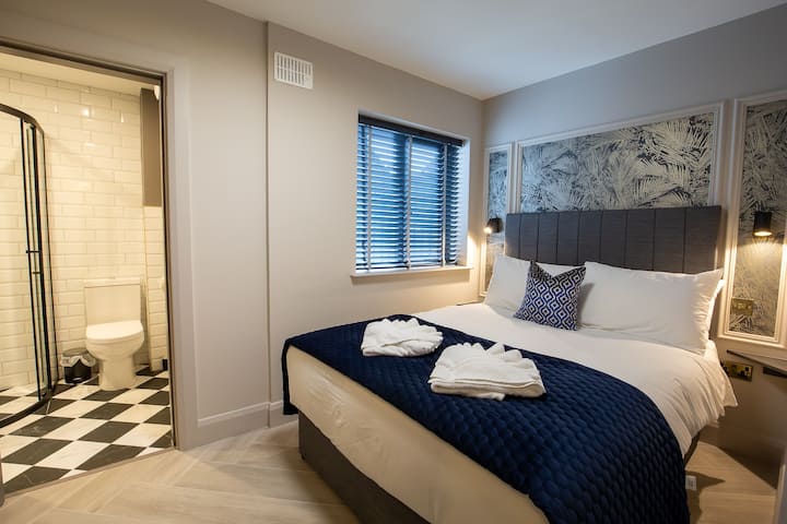 Snug Room At The Abbeygate Townhouse Galway - Galway