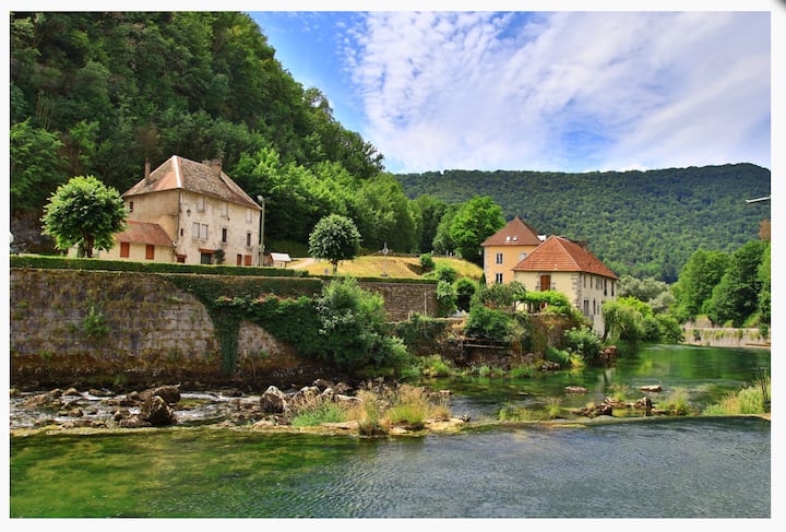 Ancien Moulin Au Bord De L'eau - Ornans