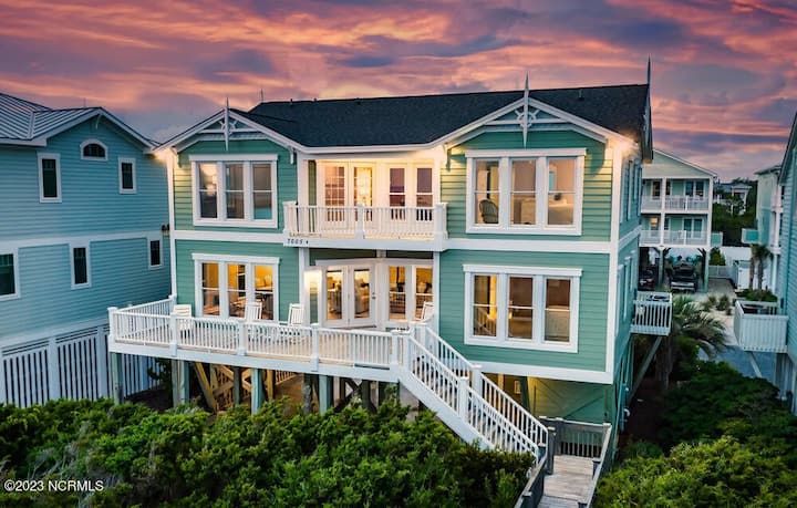 Stunningly Renovated Ocean Front Home Sleeps 14 - Southport, NC