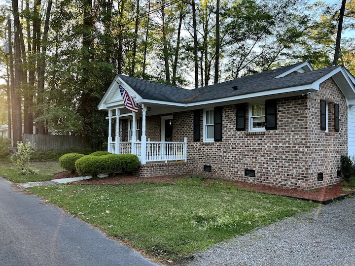 Little House In The Historic Pines - Summerville, SC