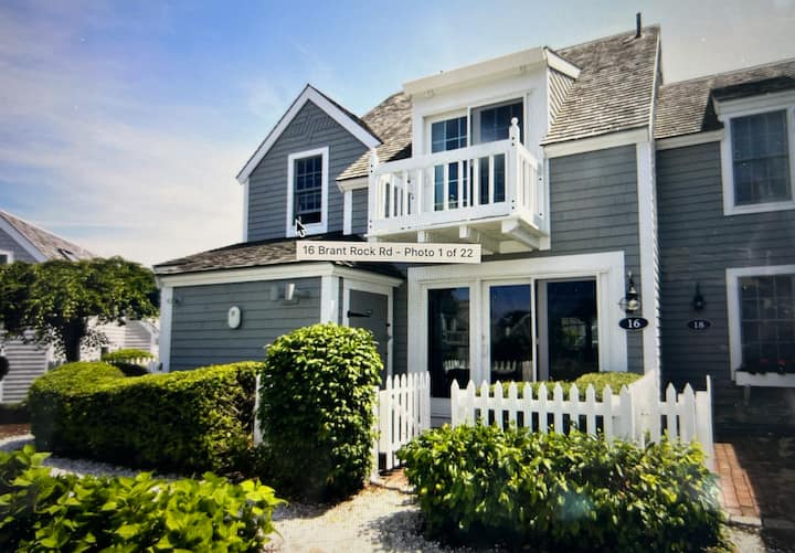 Maushop With Scenic Views - Martha's Vineyard, MA
