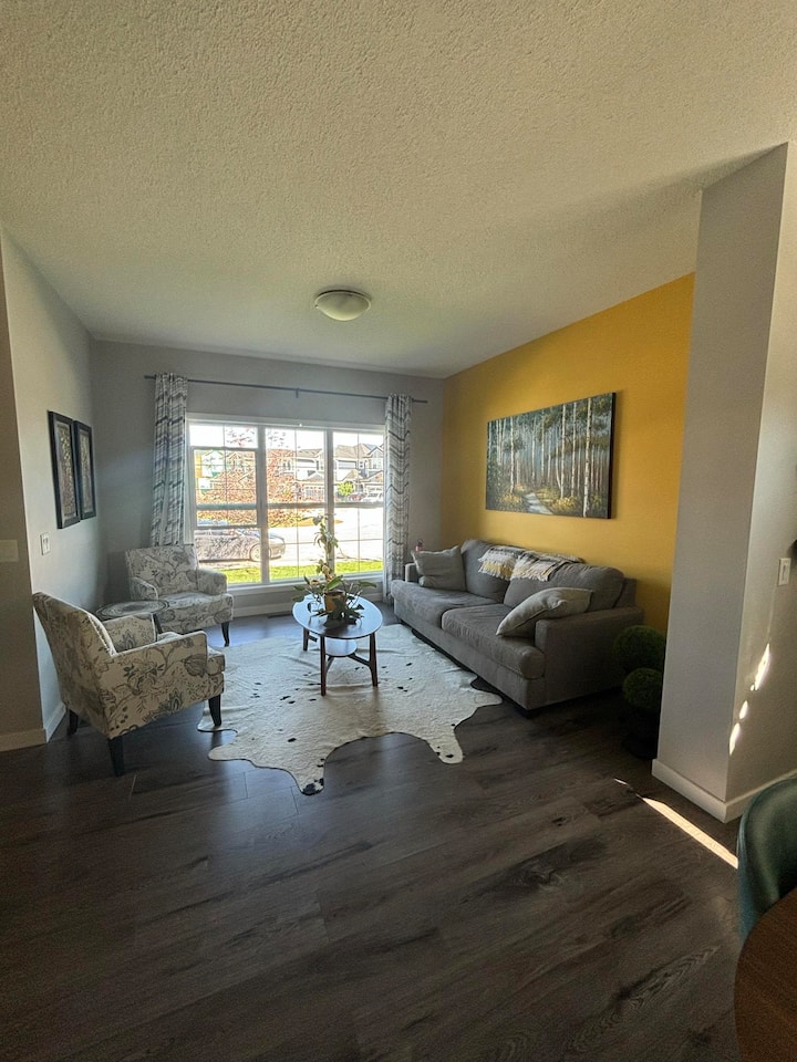 Home In Sunset-cochrane - Cochrane