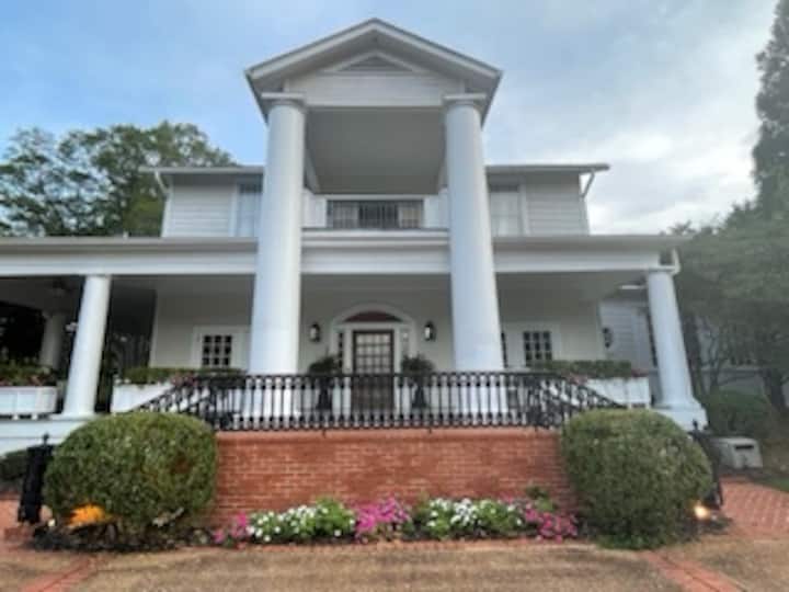 1920s Historic Mansion - West Point, GA