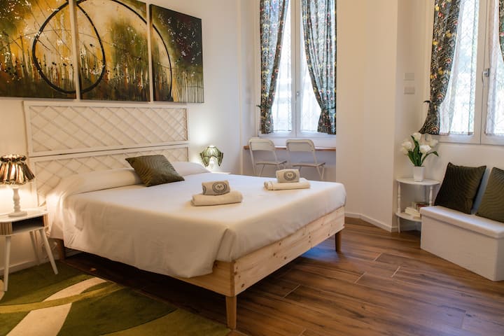 [Moderno Bilocale] A Pochi Minuti Da Prada & Duomo - Milán