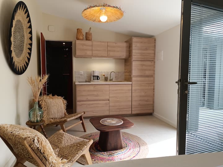 "Paillotte", Cocoonez Entre Plage Et Jardin - Royan