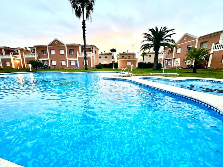 Coraline By Midelisa. - Pego