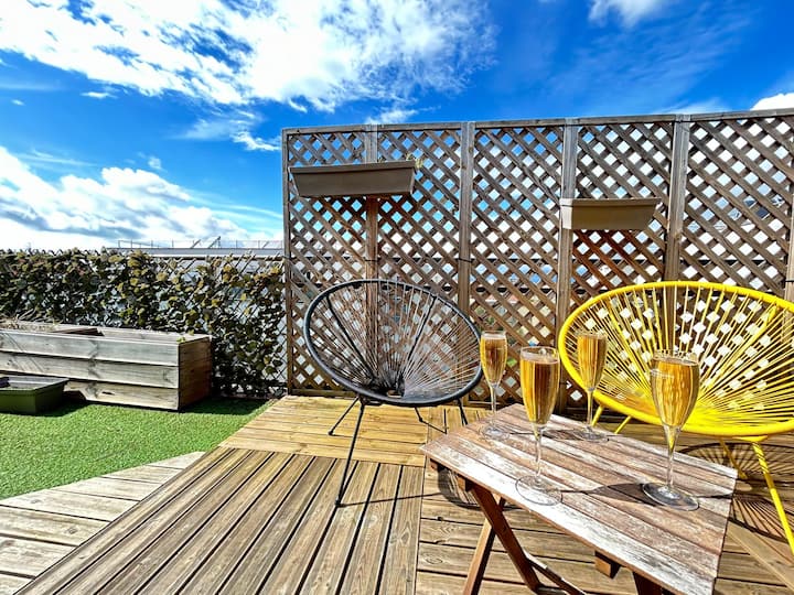 Rooftop 6 Pers, 2 Sdb Avec Terrasse - Reims