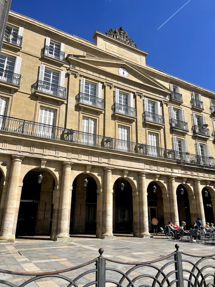 Apartamento Lauramer Plaza Nueva Ebi-2629 - Bilbao