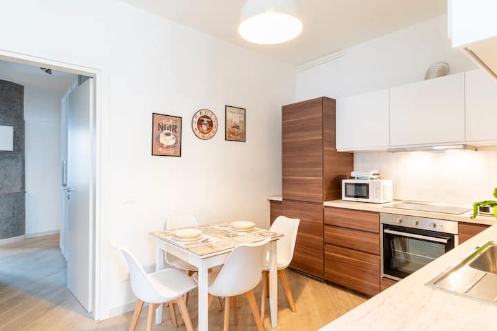 Modern Apartment Near Livorno Station! - Livorno