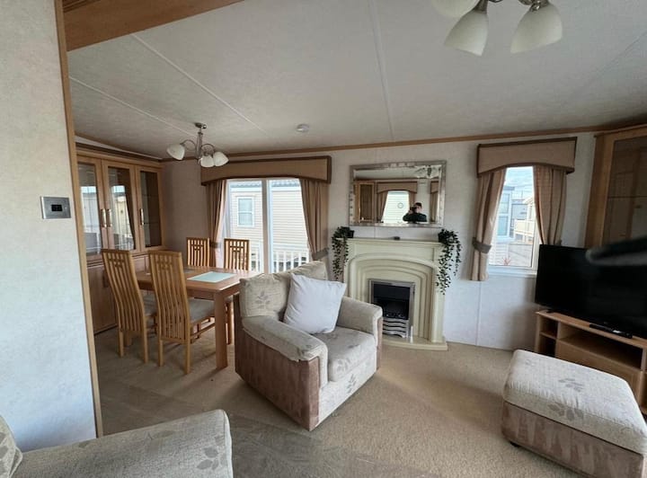 (Lodge) Mo - Towyn