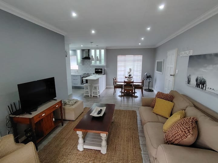 Executive Furnished Apartment - Centurion
