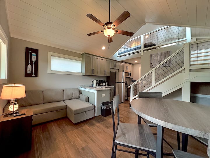 Lake Chatuge Tiny Cottage In Hiawassee! - Hiawassee, GA