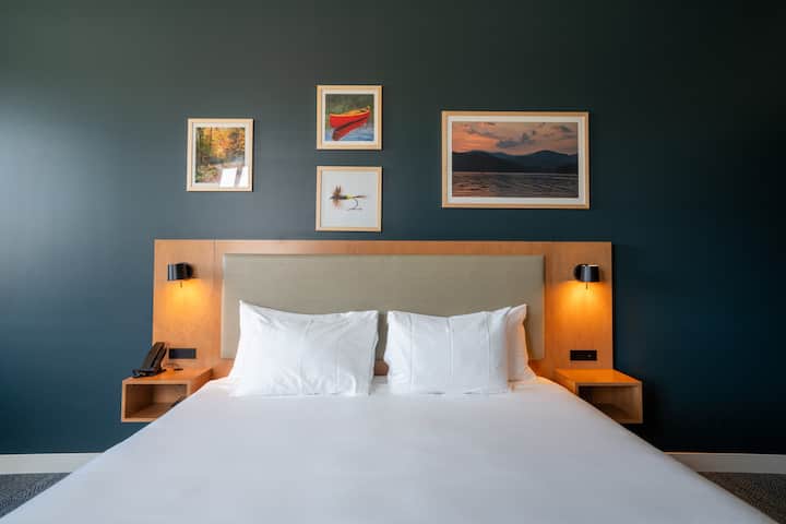 A Hotel In A Mountain Town - Clayton, GA