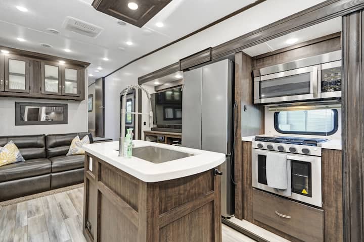 Roam Sweet Roam - Bradenton, FL