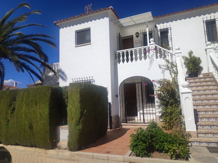 Hermoso Piso En Av Oliva Nova - Oliva