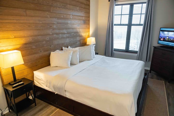 The Appalachian Rm 409: Premium 1br/1ba Suite - Hamburg, NJ