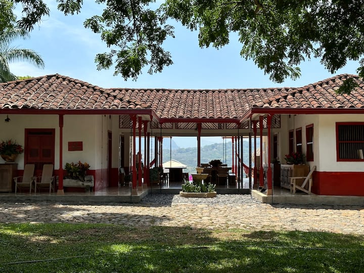 Histórica Finca En Jericó Hermosa Vista Al Río - Támesis