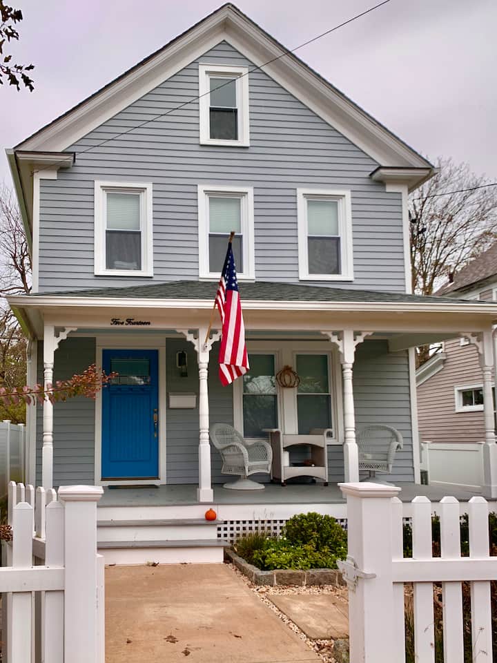 Blue Door Bungalow - Greenport, NY