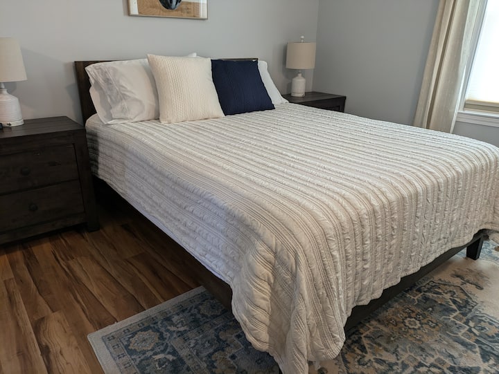 Private Entry Suite In Evansville - Evansville, IN