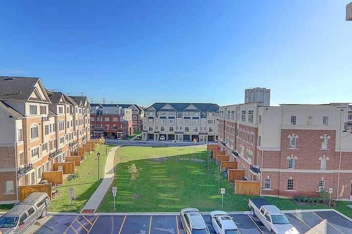 Brand New Luxurious  4bedroom Home - Oshawa