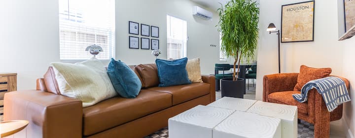 Houston Hideaway W/king Bed, Games, Prime Location - Houston, TX