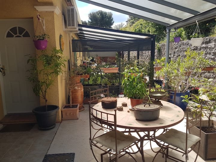 Etang De Thau : Maison Dans Un éCrin De Verdure - Sète