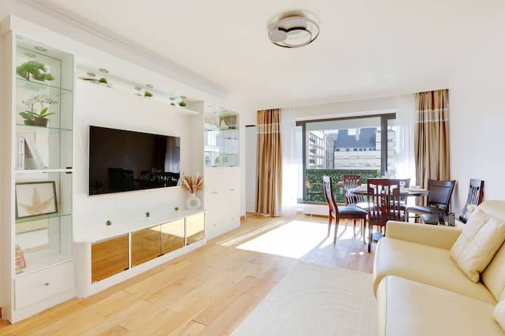 À 1 Minute Du Métro - Parking - Paris