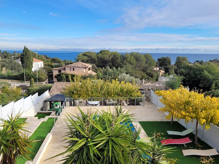 Villa Avec Piscine Vue Mer, à 7 Min De La Plage - Fréjus