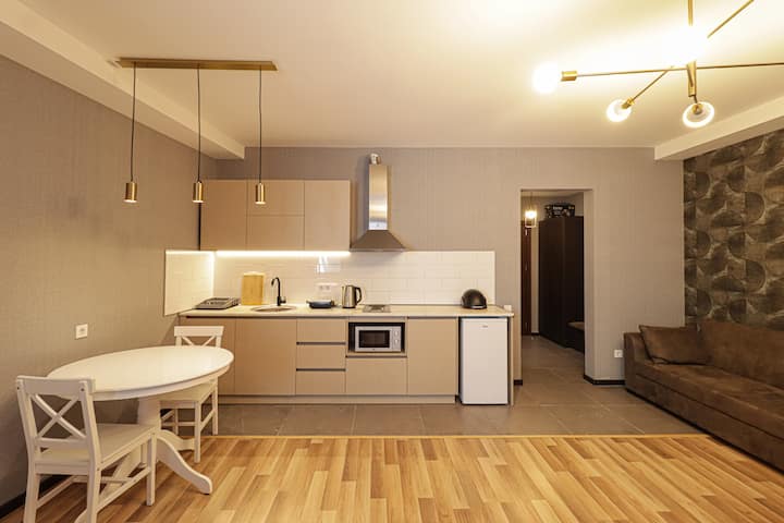 Cozy Studio Apartment In Tbilisi By Wehost - Tbilisi