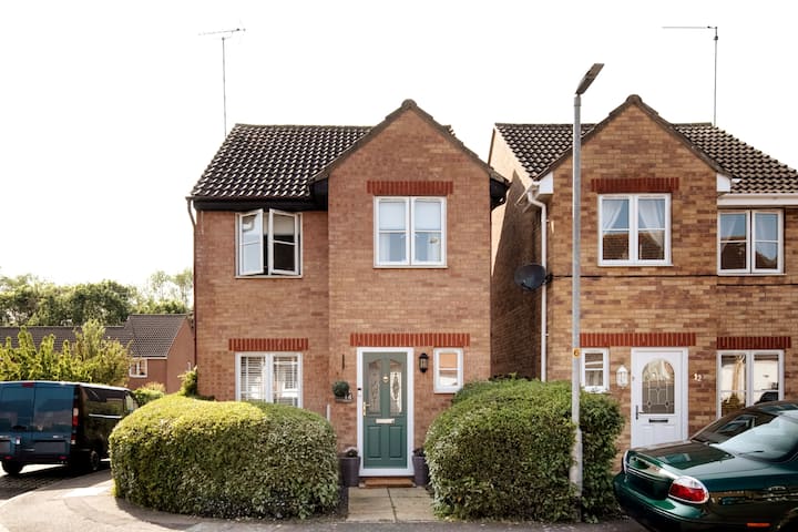 House - Silverstone F1 & Moto Gp - Towcester