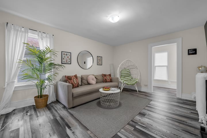 Spacious 1bd - Mins To Niagara Falls & Clifton! - Niagara Falls