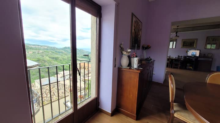 Grande Appartamento Indipendente A Palazzo Lupis - Gioiosa Ionica