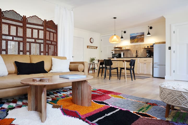 Centrally Located, Cozy, Quiet, Upscale Studio Apt - Charlottesville, VA