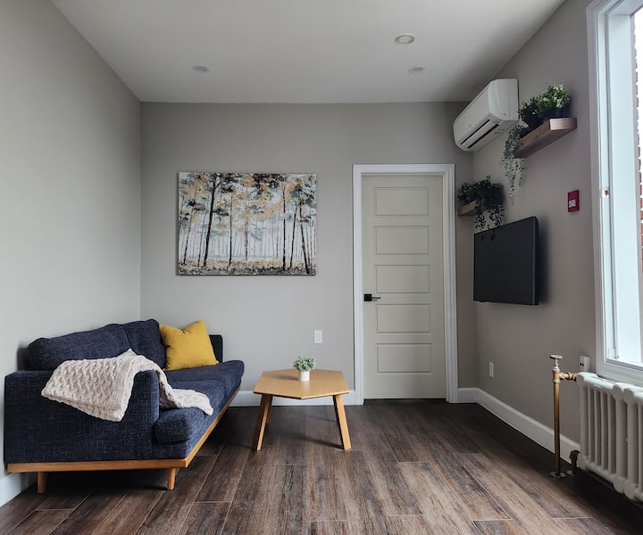 Little Italy Comfy 1-bedroom Apt - Ottawa