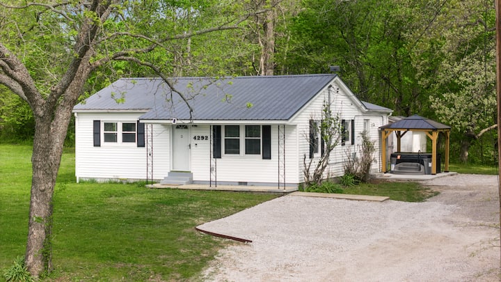 Renovated Private Cottage W/hot Tub! Covington, Tn - Fort Pillow State Historic Park, Henning