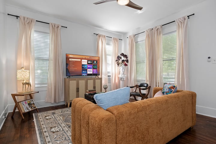 Central | Pearl Brewery | Downtown | Riverwalk - San Antonio, TX