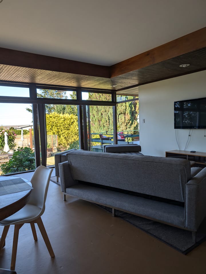 Lighthouse Country Lodge - Hornby Island