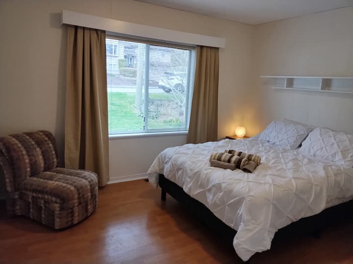 Private Entry 2 Bedroom, Burnaby - 버너비